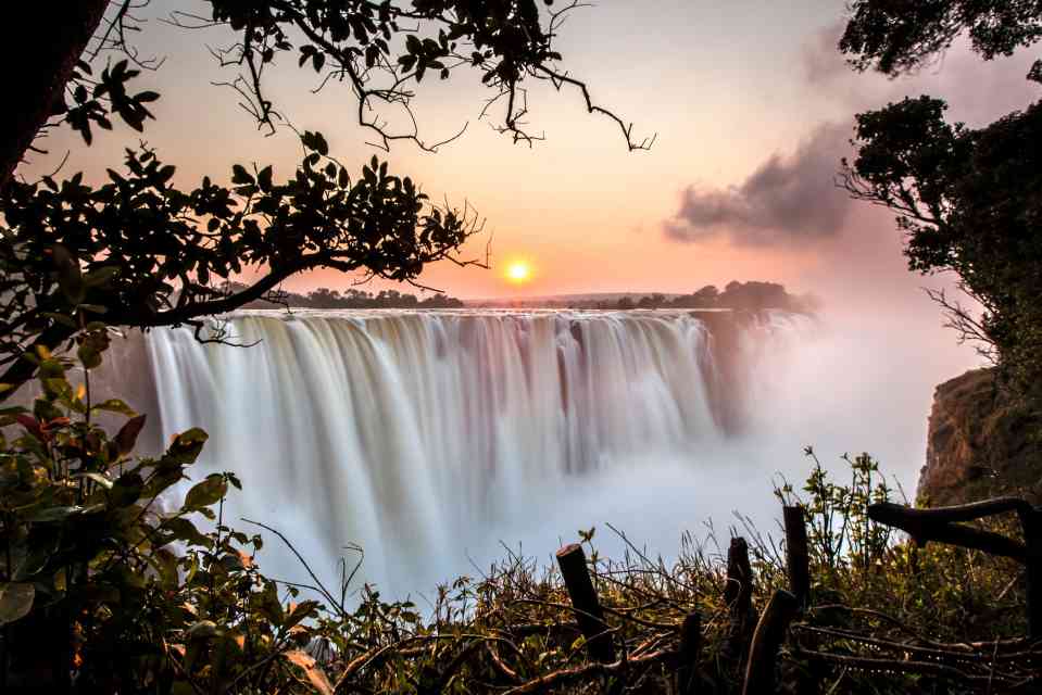 4-Day Victoria Falls Zimbabwe Tour | Kasambabezi Lodge