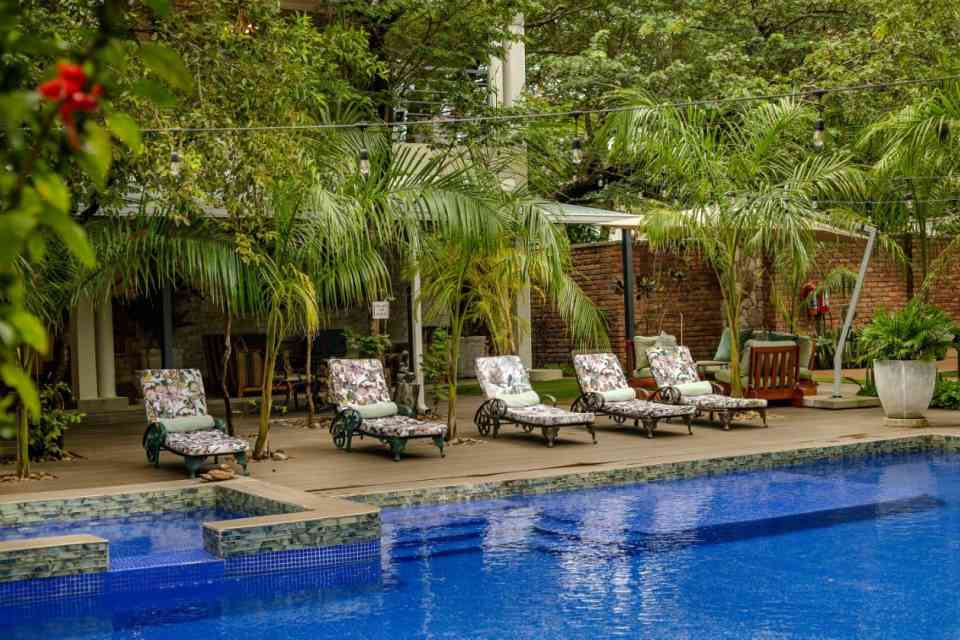 4-Day Victoria Falls Zimbabwe Tour | Kasambabezi Lodge